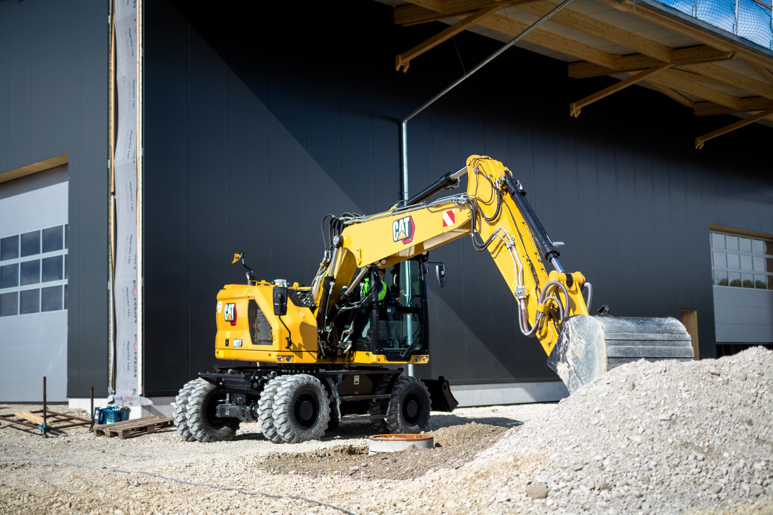 Cat M317