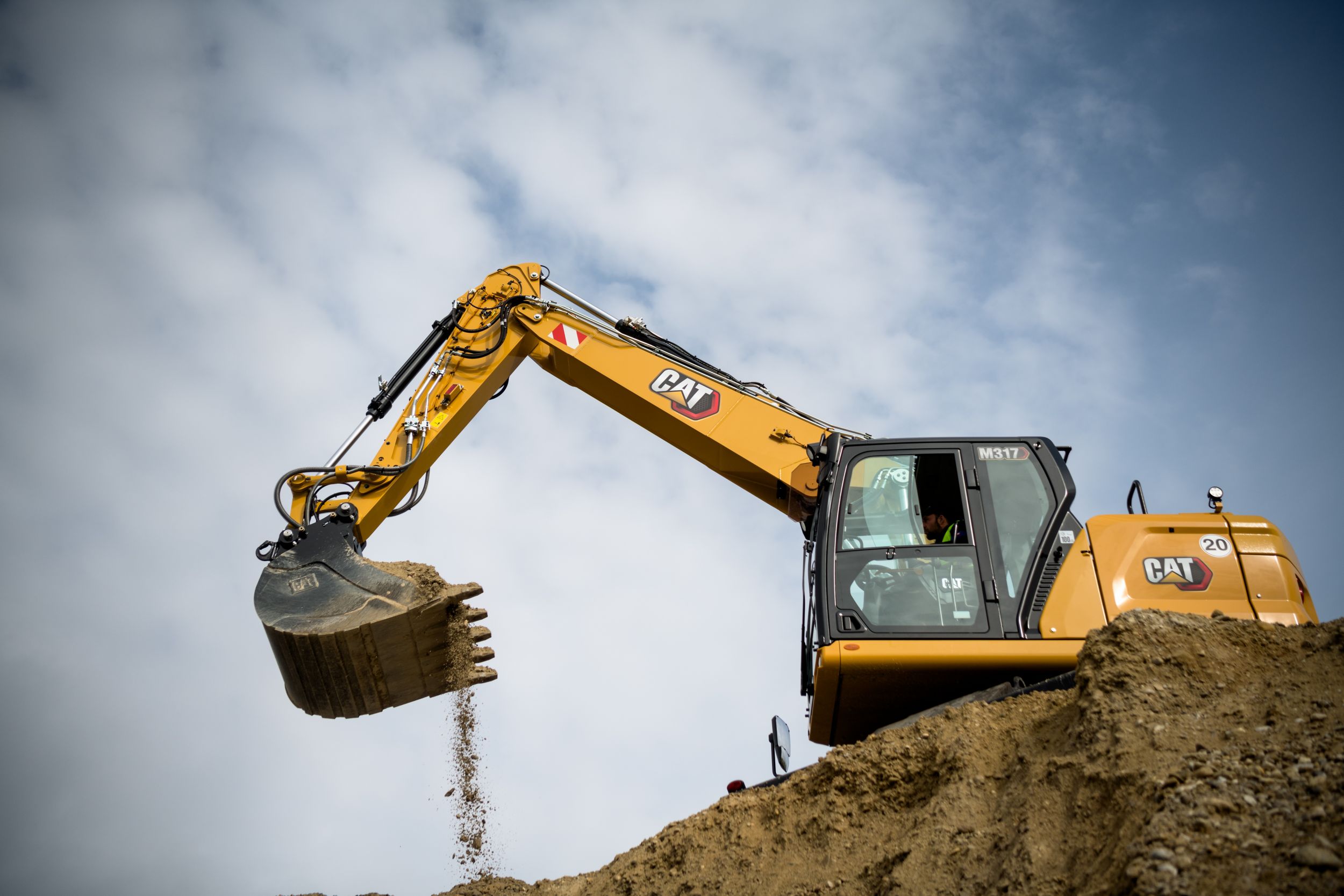 Cat M317